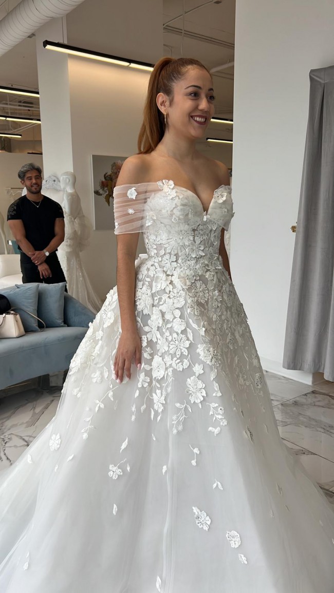 Nicole And Felicia New Wedding Dress Save 18% - Stillwhite
