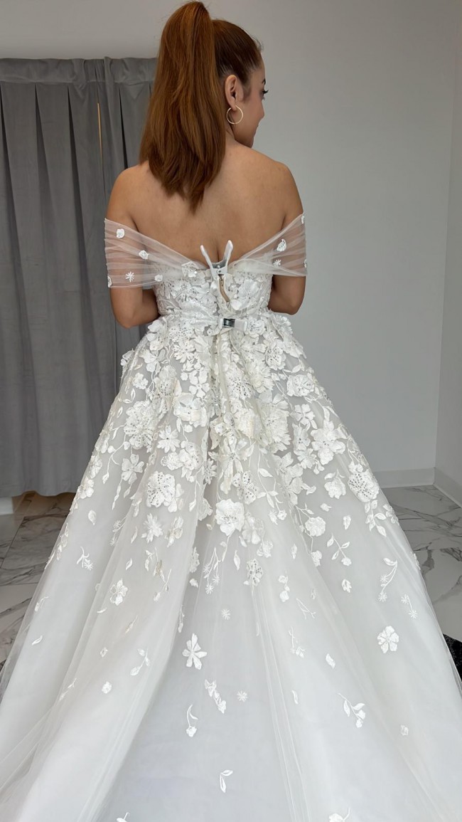 Nicole And Felicia New Wedding Dress Save 18% - Stillwhite