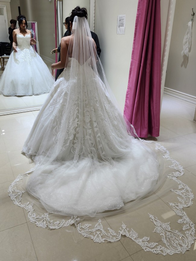 Matthew Christopher Sample Wedding Dress Save 64% - Stillwhite