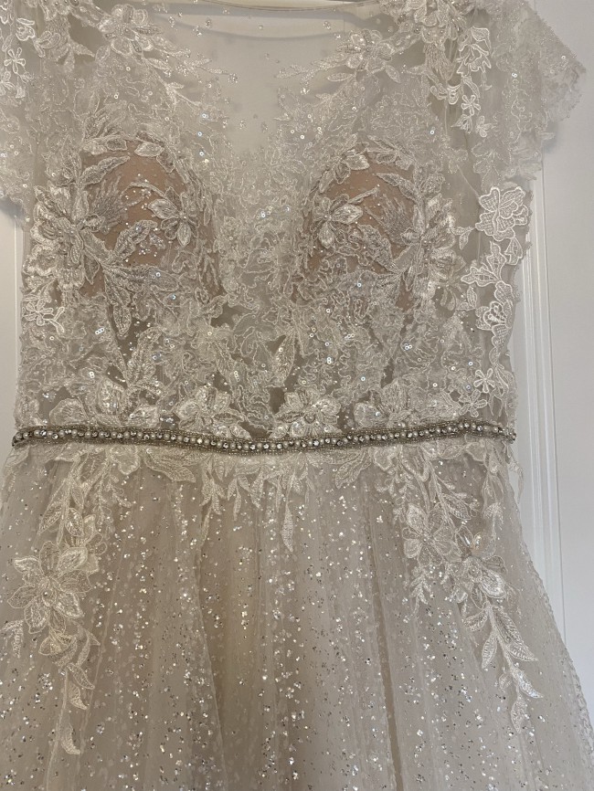 Muse By Berta Aurora Sample Wedding Dress Save 88% - Stillwhite