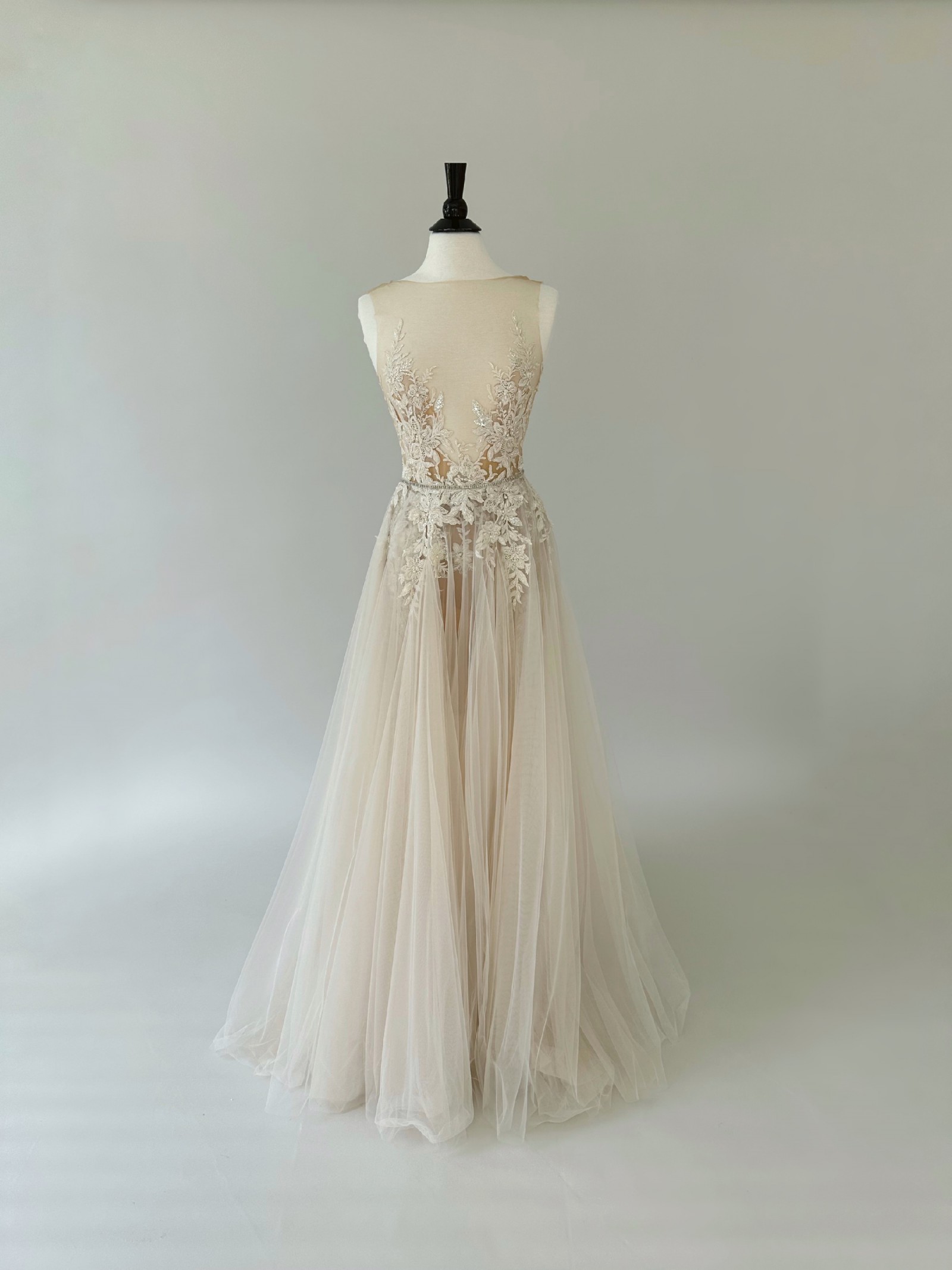 Muse By Berta Ivone 22-36 New Wedding Dress Save 24% - Stillwhite