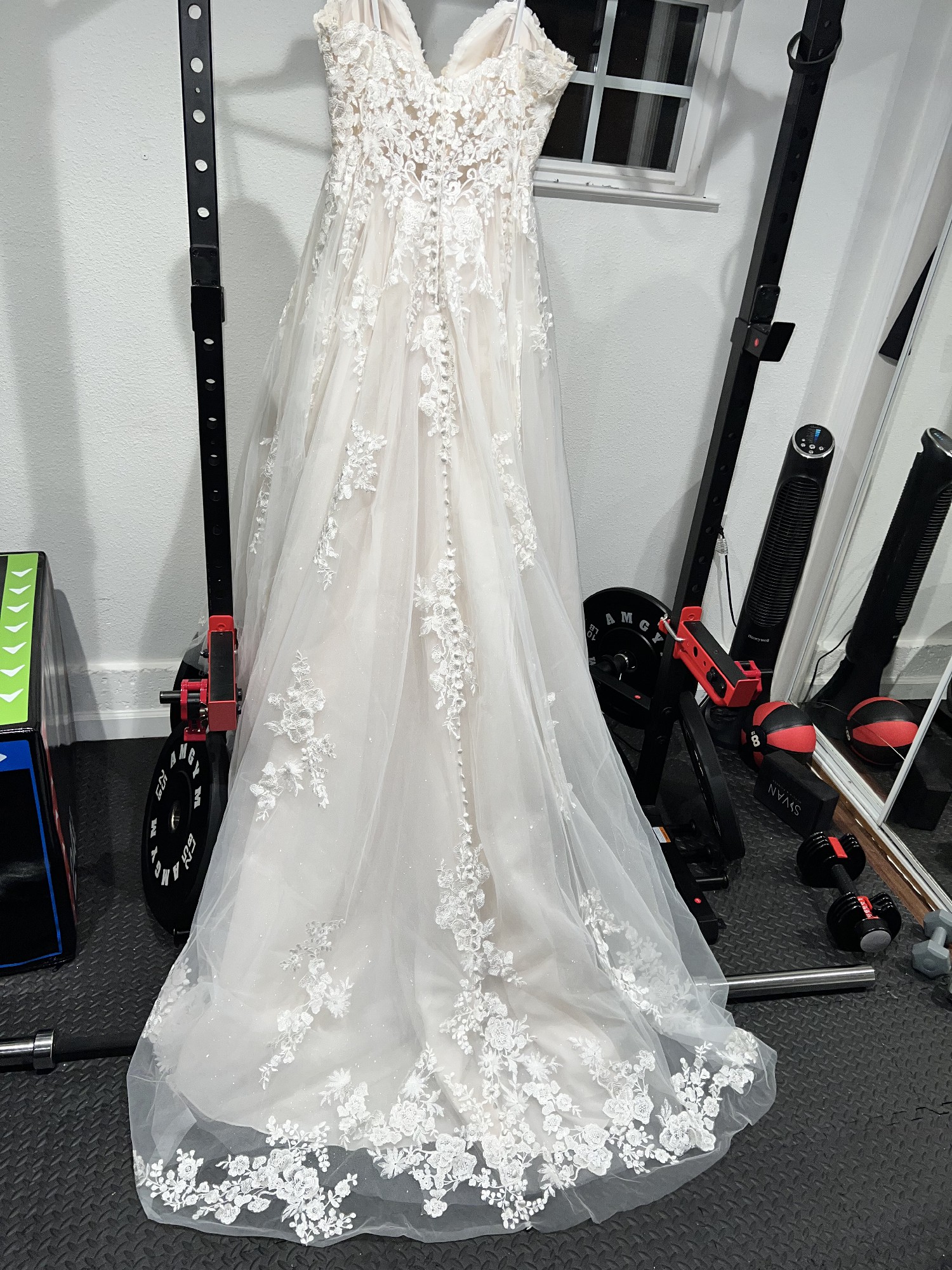 Allure Bridals New Wedding Dress Save 17% - Stillwhite