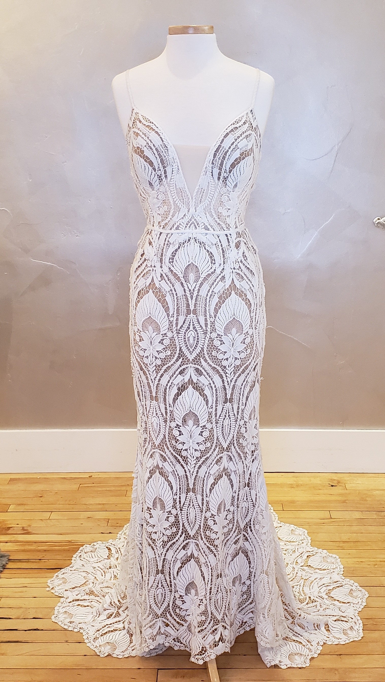 Willowby by Watters Sample Wedding Dress Save 63% - Stillwhite