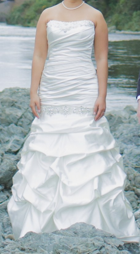 Essense of Australia Second Hand Wedding Dress - Stillwhite