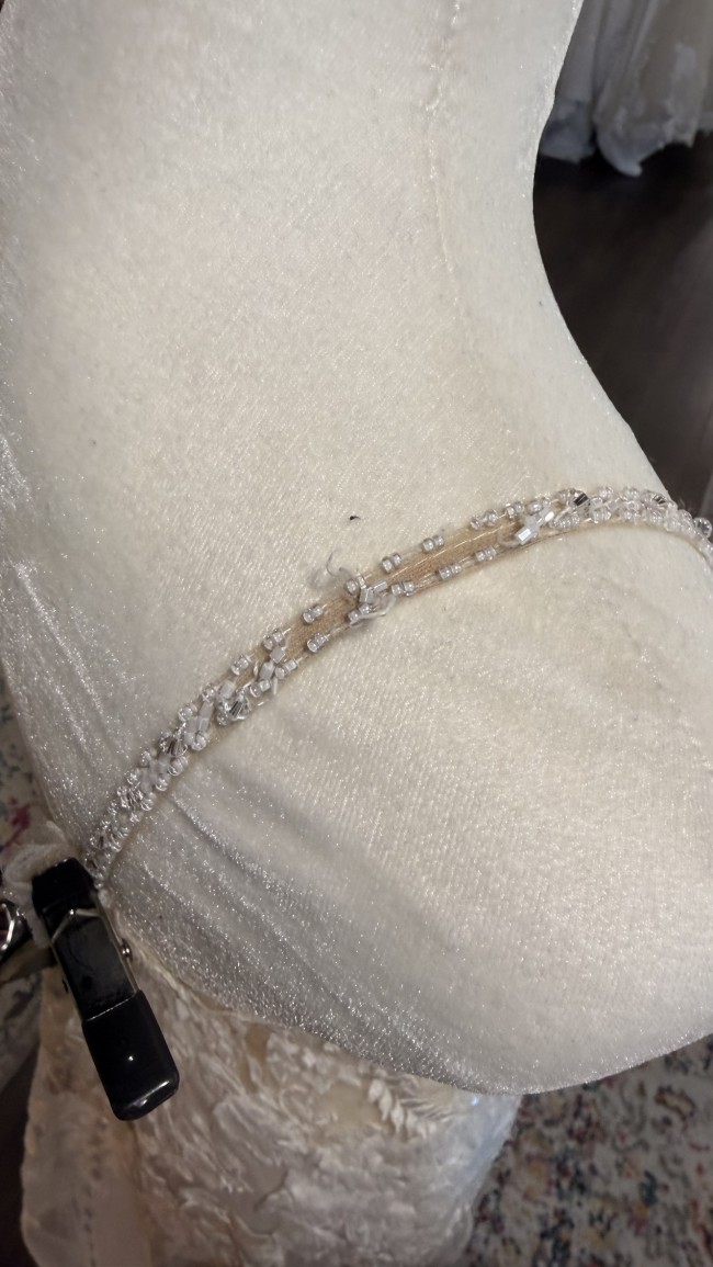 Allure Romance, 3505 Sample Wedding Dress Save 73% - Stillwhite