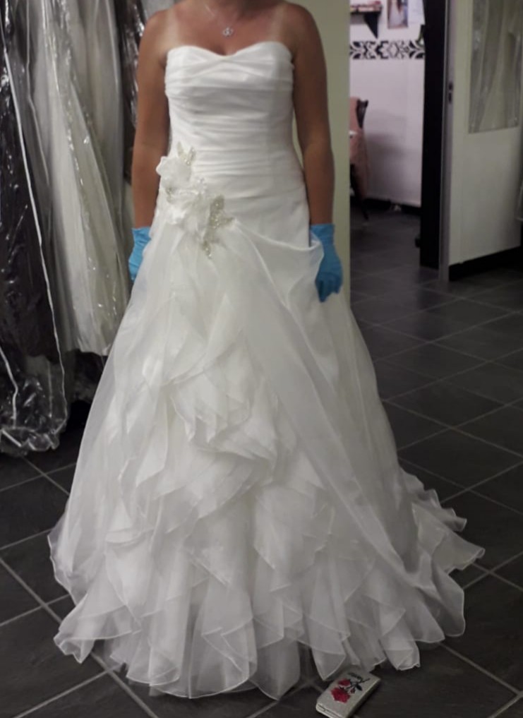 Benjamin Roberts New Wedding Dress - Stillwhite