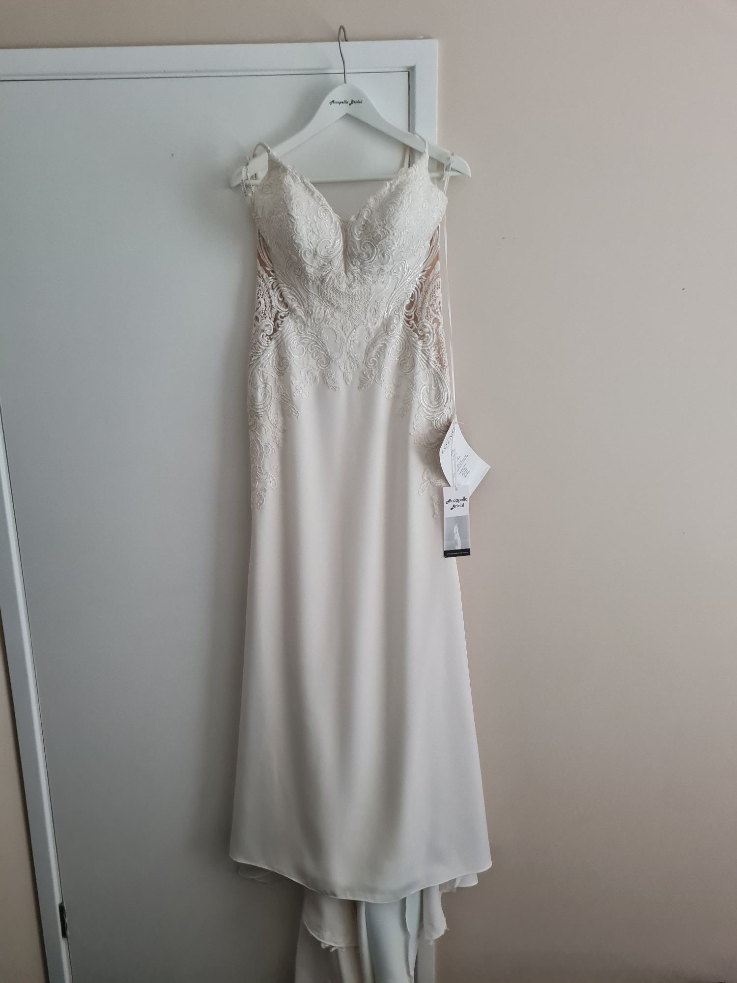 Essense of Australia D2396 New Wedding Dress Save 66% - Stillwhite