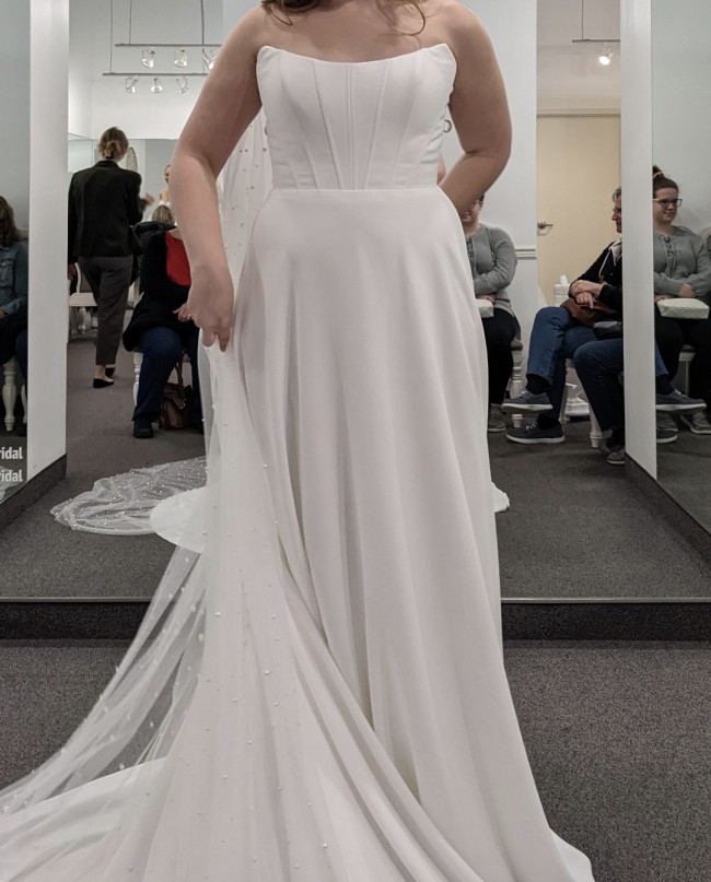 Stella York New Wedding Dress Save 31% - Stillwhite