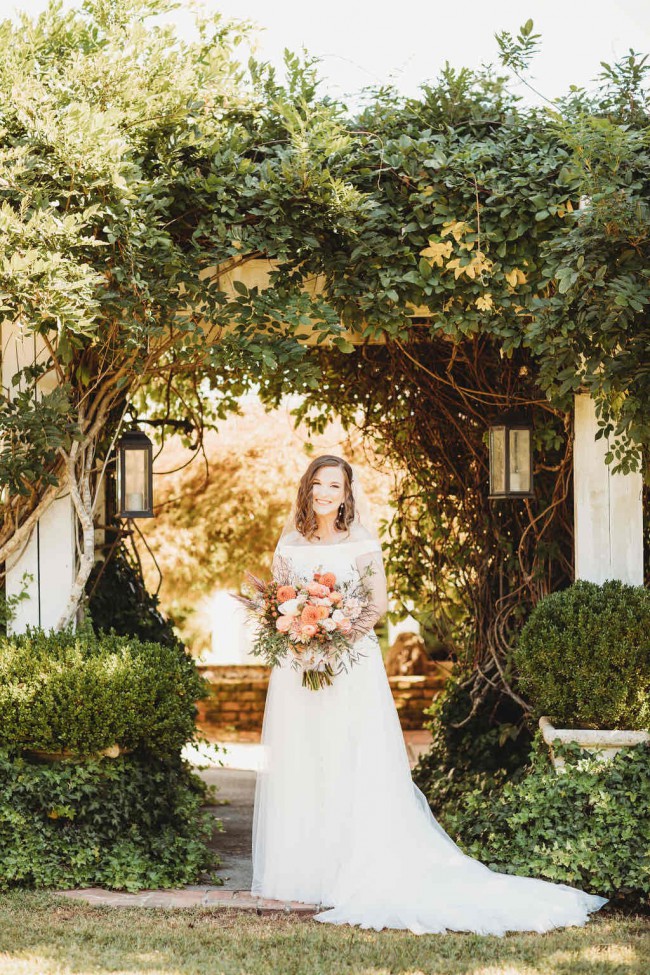 Loré White Wedding Dress Save 67% - Stillwhite