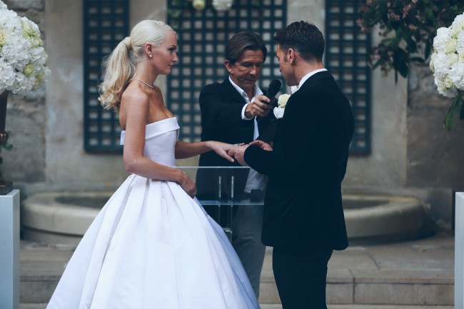 Alex Perry Used Wedding Dress Save 60% - Stillwhite