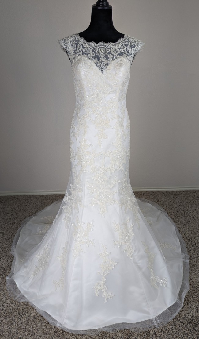 White One Sample Wedding Dress - Stillwhite