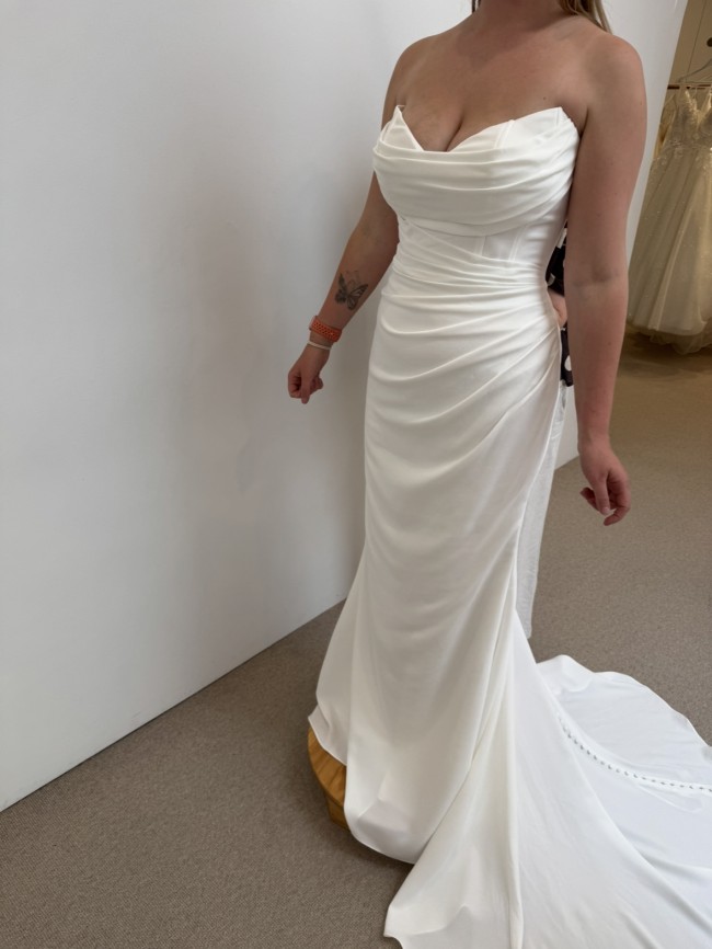 Jean Fox Bridal, Hot Summer Night New Wedding Dress Save 48% - Stillwhite