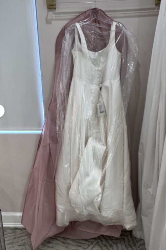 Stella York #7501 New Wedding Dress Save 65% - Stillwhite