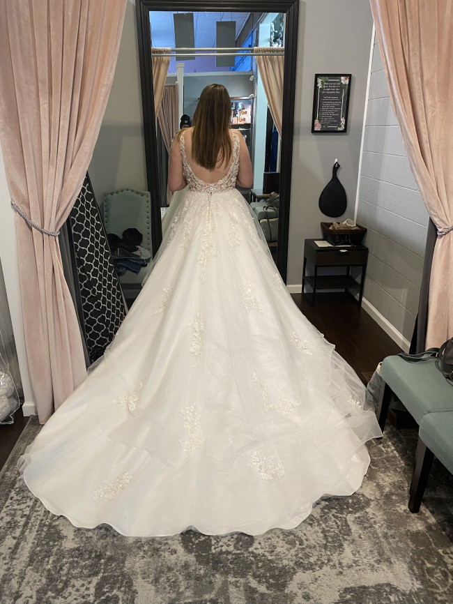 Amanda Wynn Wedding Dress Save 20% - Stillwhite