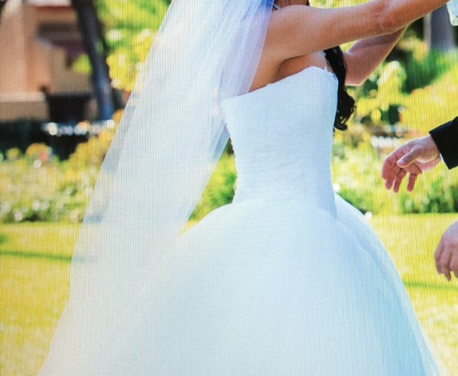 Vera Wang Wedding Dress Save 20% - Stillwhite