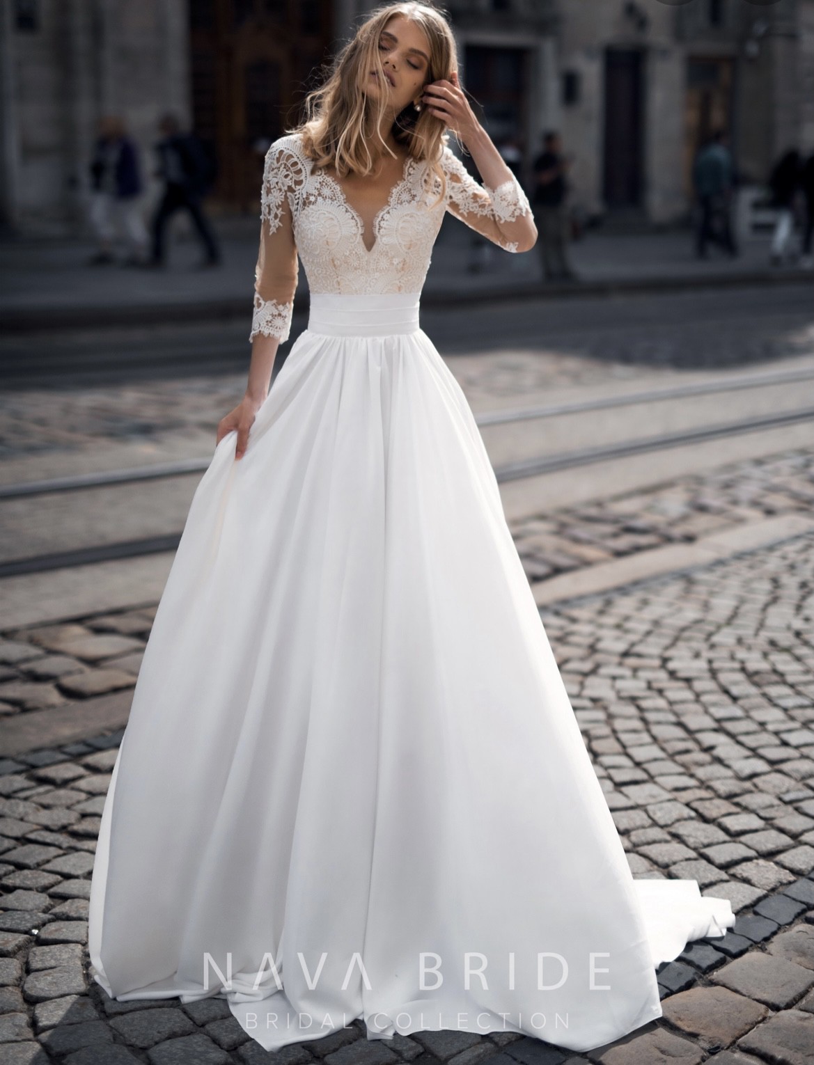 Nava Bride Sample Wedding Dress Save 79 Stillwhite