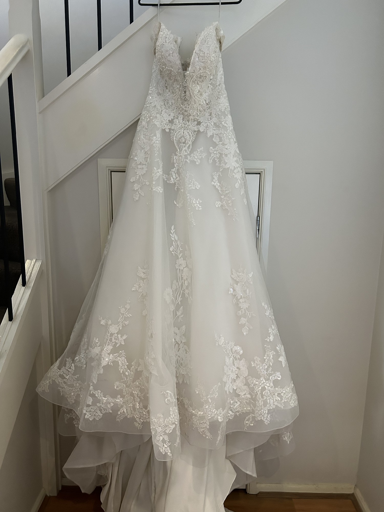 Allure Bridals, 9681 Sample Wedding Dress Save 79% - Stillwhite
