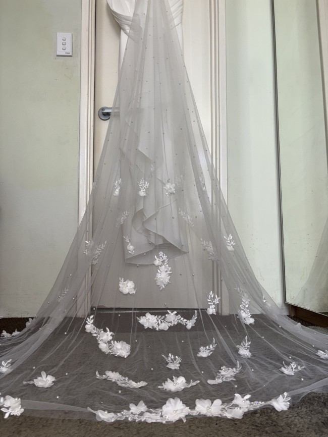 Jean Fox Bridal, Hot Summer Night New Wedding Dress Save 48% - Stillwhite