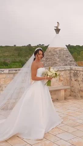 Pronovias Jory Wedding Dress Save 40% - Stillwhite