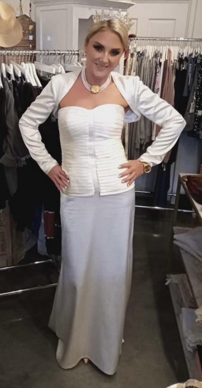 Gabriella Arango, Custom made Wedding Dress Save 74% - Stillwhite