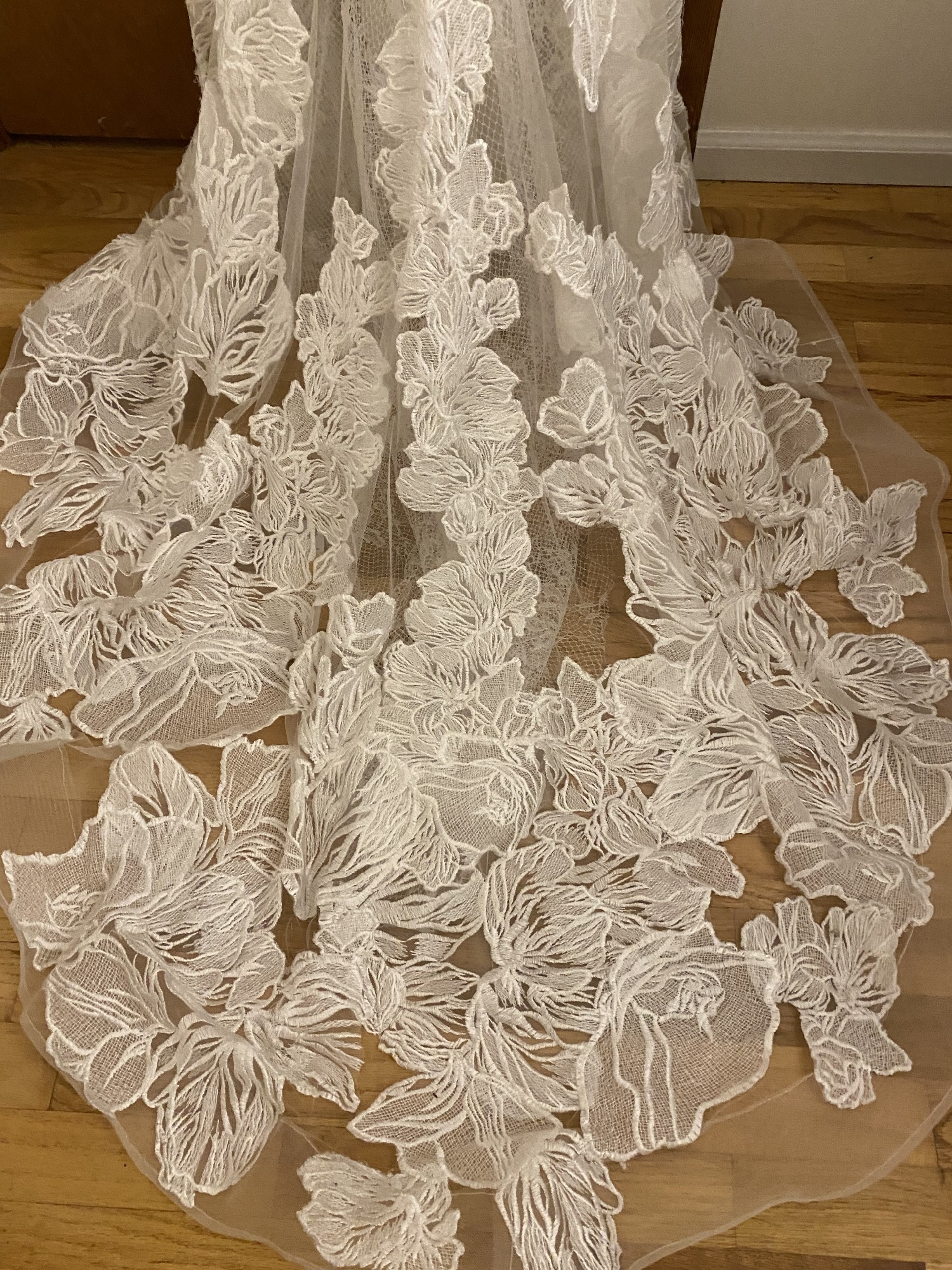 Wtoo Valenta Sample Wedding Dress Save 75% - Stillwhite