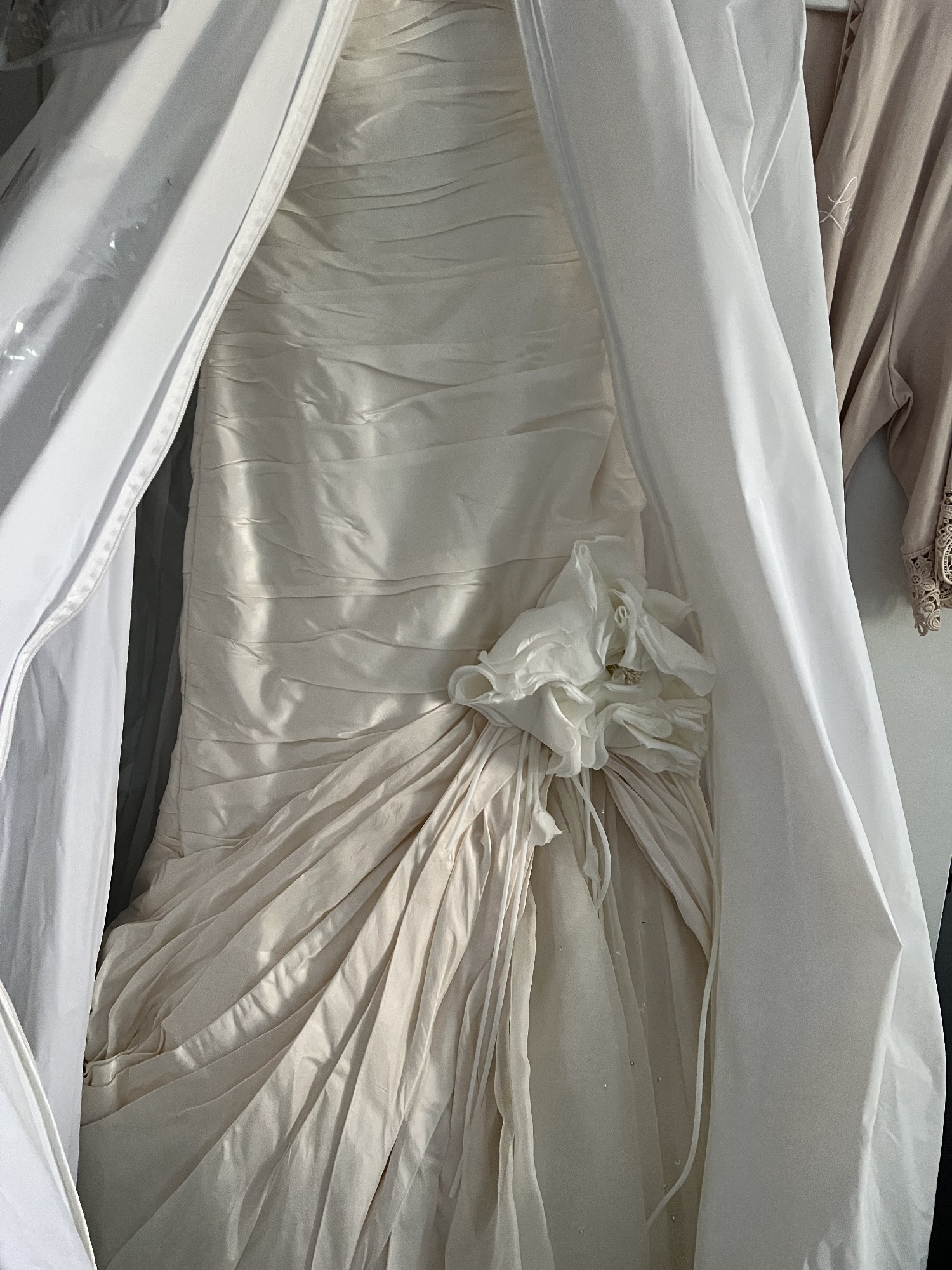 Ian Stuart Wedding Dress - Stillwhite