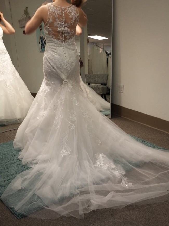 Allure Romance Sample Wedding Dress Save 84% - Stillwhite