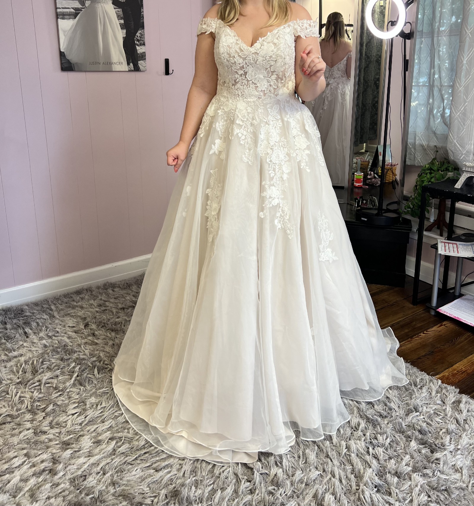 Justin Alexander New Wedding Dress Save 37% - Stillwhite