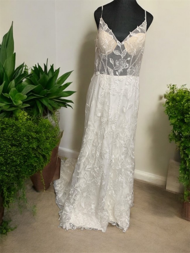 Madi Lane, ml17224 Anya Sample Wedding Dress Save 79% - Stillwhite