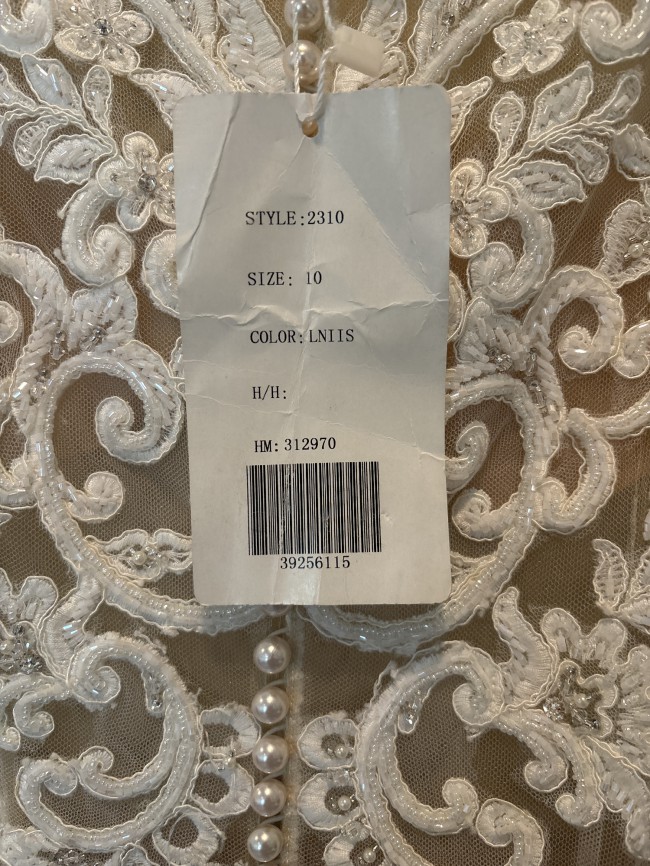 Casablanca Bridal, Della New Wedding Dress Save 80% - Stillwhite