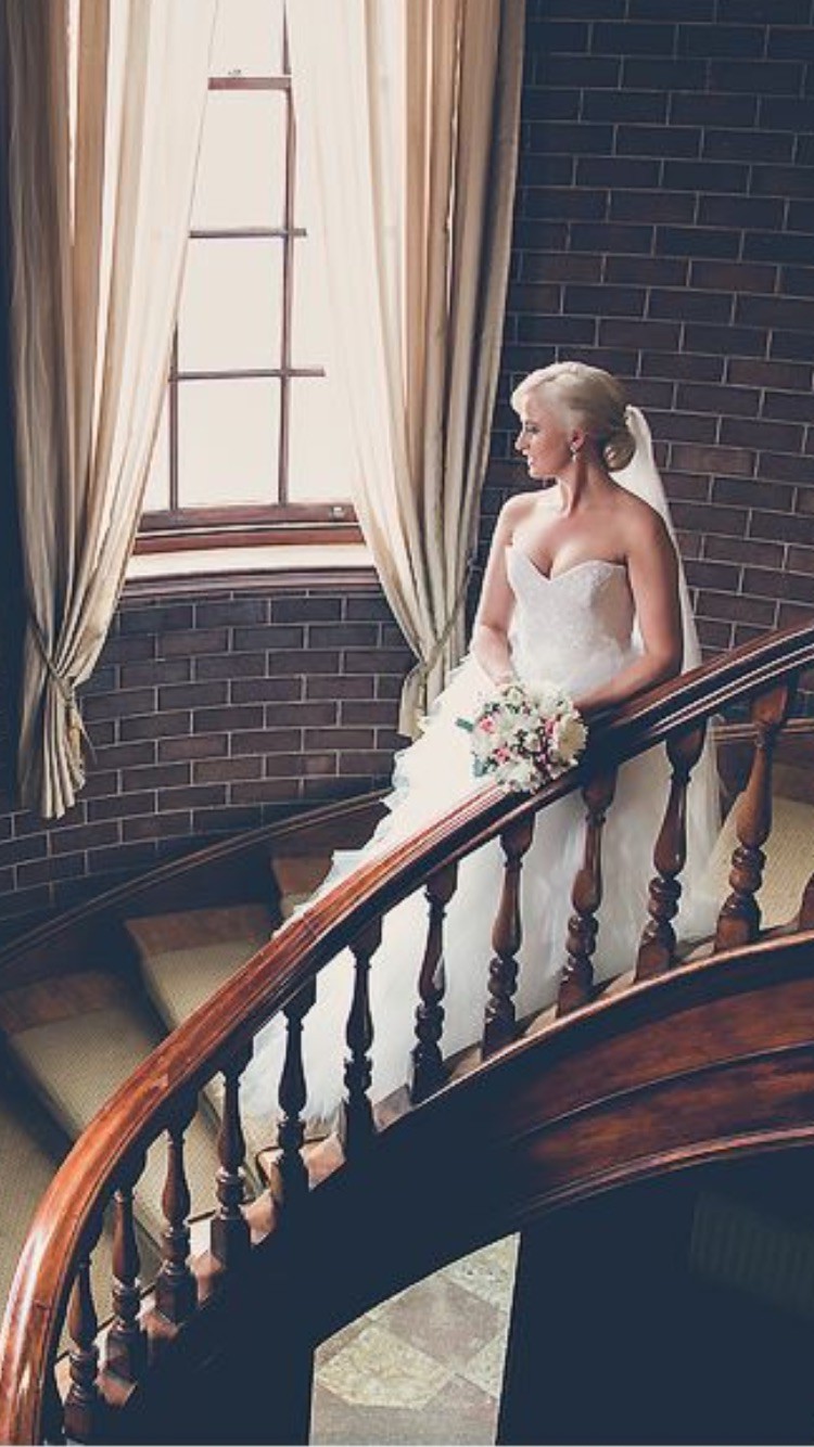 Melanie Ford Used Wedding Dress Save 39 Stillwhite