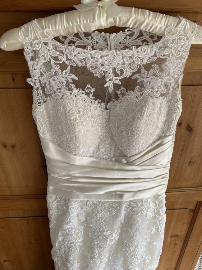 Justin Alexander 8596 IV/Alabaster Wedding Dress Save 75% - Stillwhite