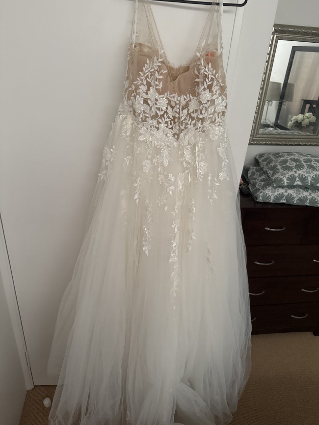 Enzoani, Olani Wedding Dress Save 45% - Stillwhite