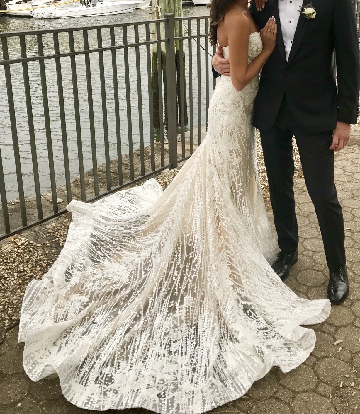 Allure Bridals, 9550 Preowned Wedding Dress Save 41% - Stillwhite