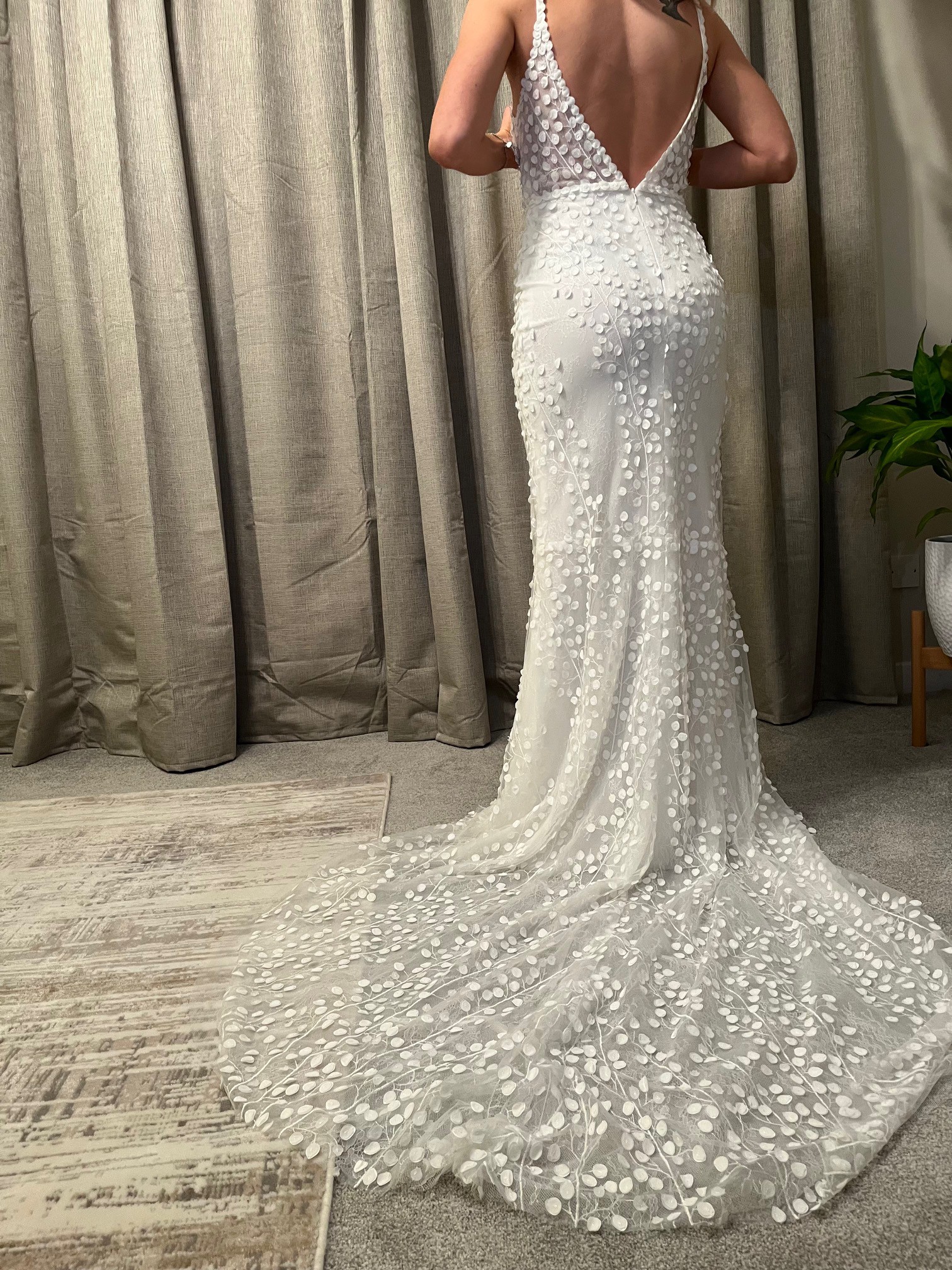 Made With Love Louie fitted New Wedding Dress Save 40% - Stillwhite