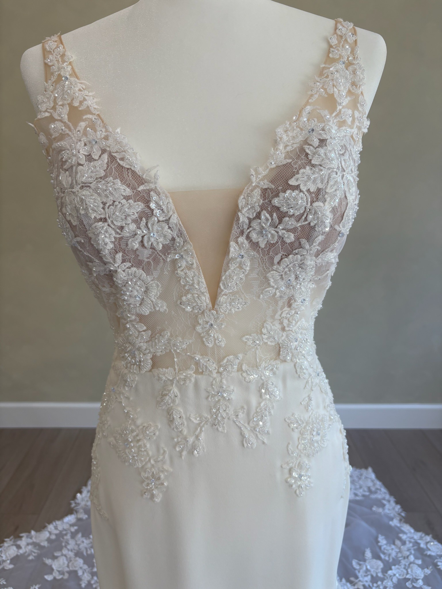 Colby John Sample Wedding Dress Save 60% - Stillwhite