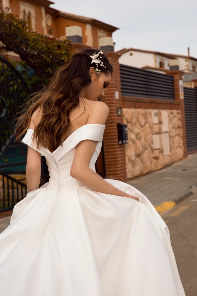 Tina Valerdi Sample Wedding Dress Save 33% - Stillwhite