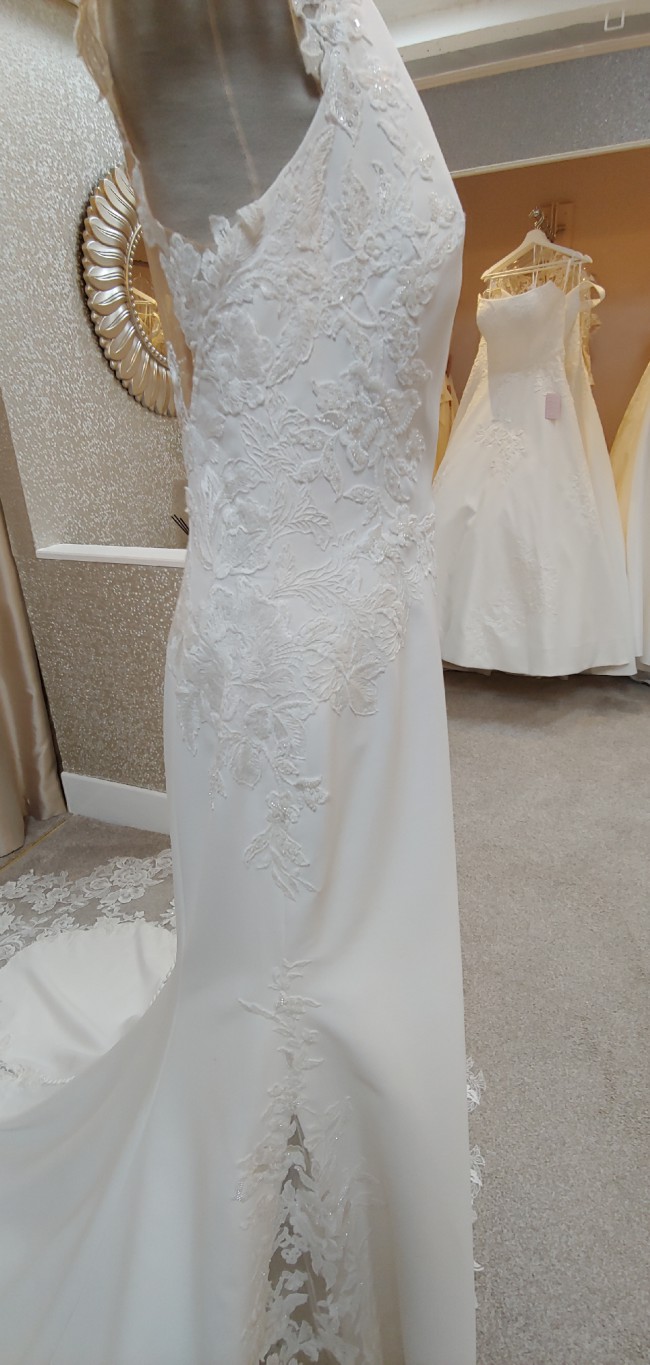 Justin Alexander, Delia 88231 LND Sample Wedding Dress Save 61% ...