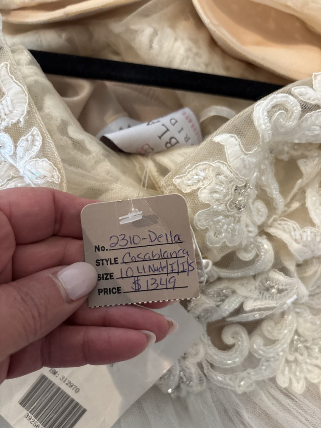 Casablanca Bridal, Della New Wedding Dress Save 80% - Stillwhite