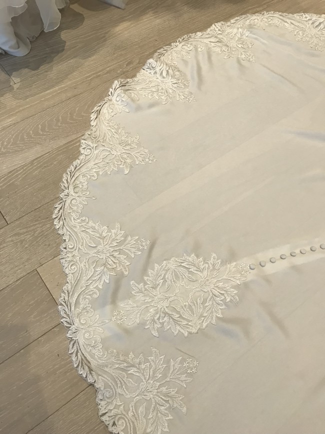 Essense of Australia D2326 Sample Wedding Dress Save 54% - Stillwhite