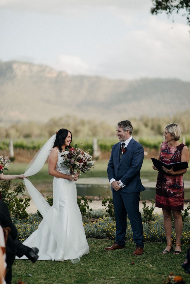 Karen Willis Holmes Second Hand Wedding Dress Save 75% - Stillwhite