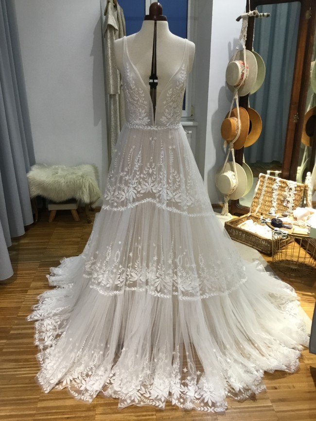 Rish Bridal Ruby Gown Sample Wedding Dress Save 20% - Stillwhite