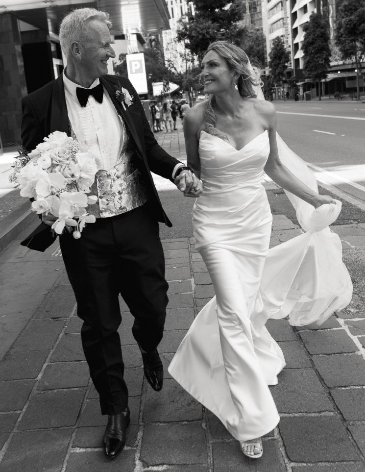 La Premiere Bridal Wedding Dress Save 44% - Stillwhite