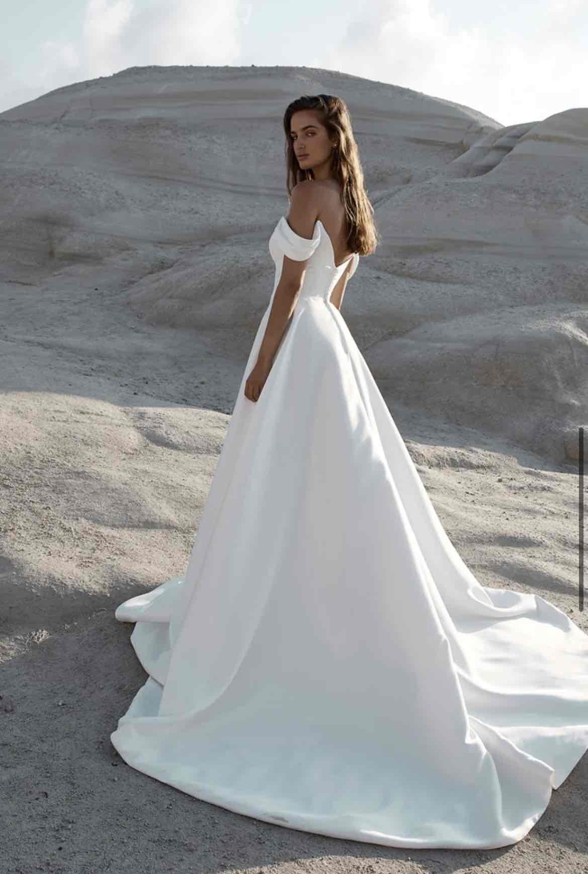 Chosen By KYHA New Wedding Dress Save 20% - Stillwhite