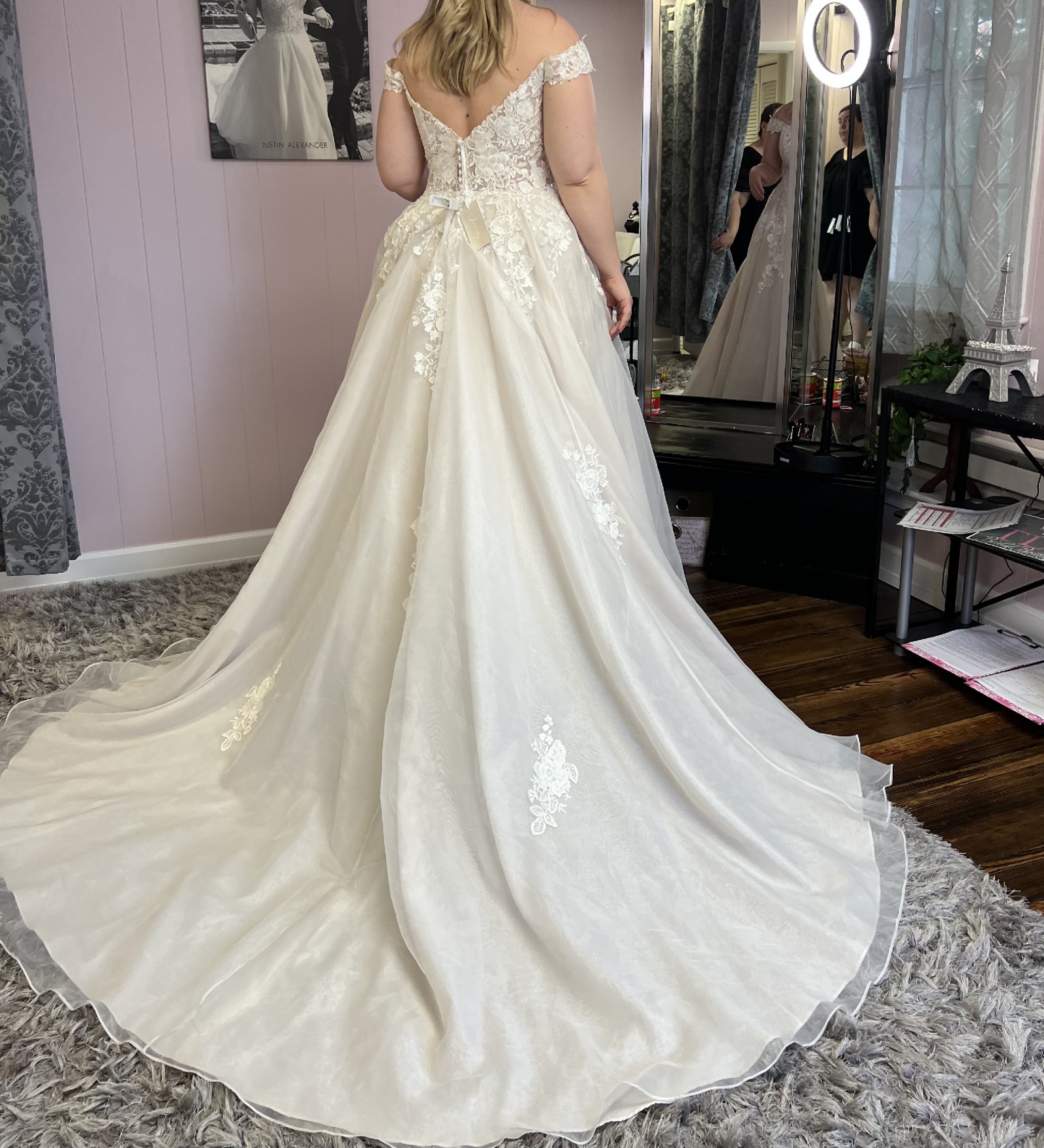 Justin Alexander New Wedding Dress Save 37% - Stillwhite