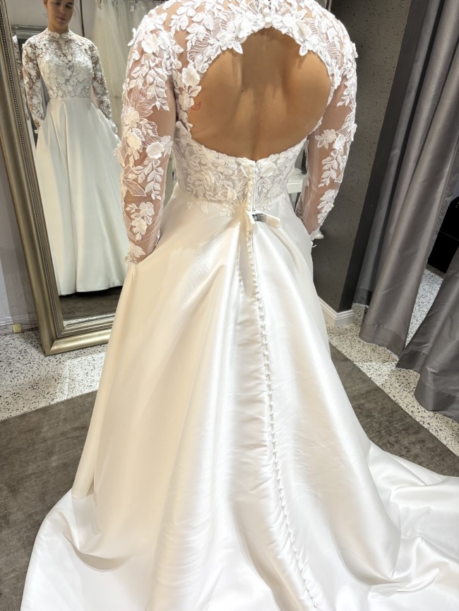 Essense of Australia Sample Wedding Dress Save 50% - Stillwhite