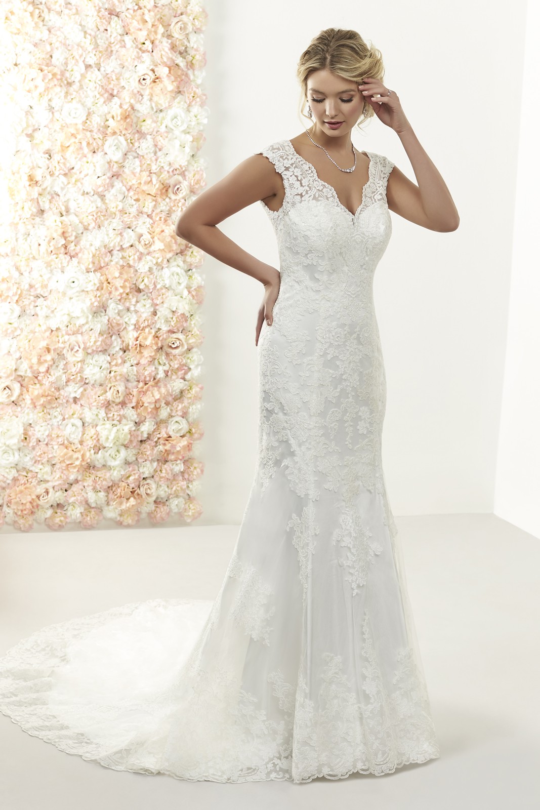 Fit & Flare Sample Wedding Dress Save 53% - Stillwhite