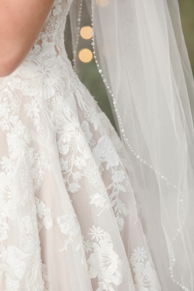 Allure Bridals 3400 Preowned Wedding Dress Save 46% - Stillwhite