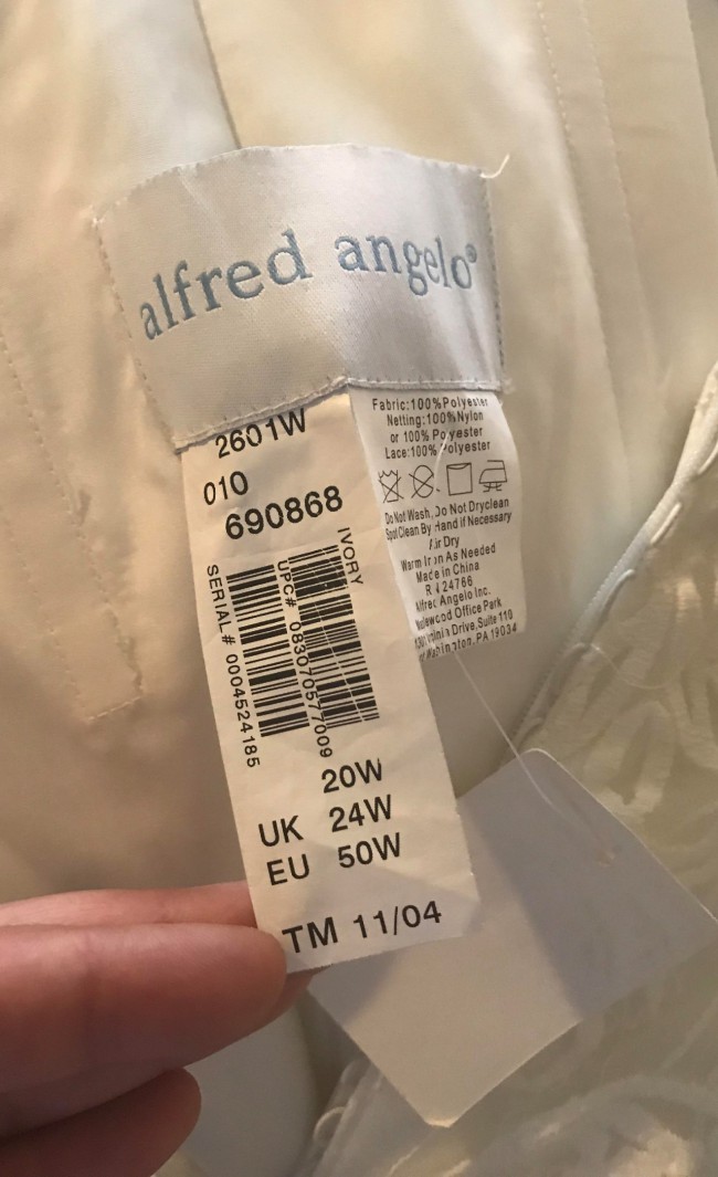 Alfred Angelo Sample Wedding Dress - Stillwhite