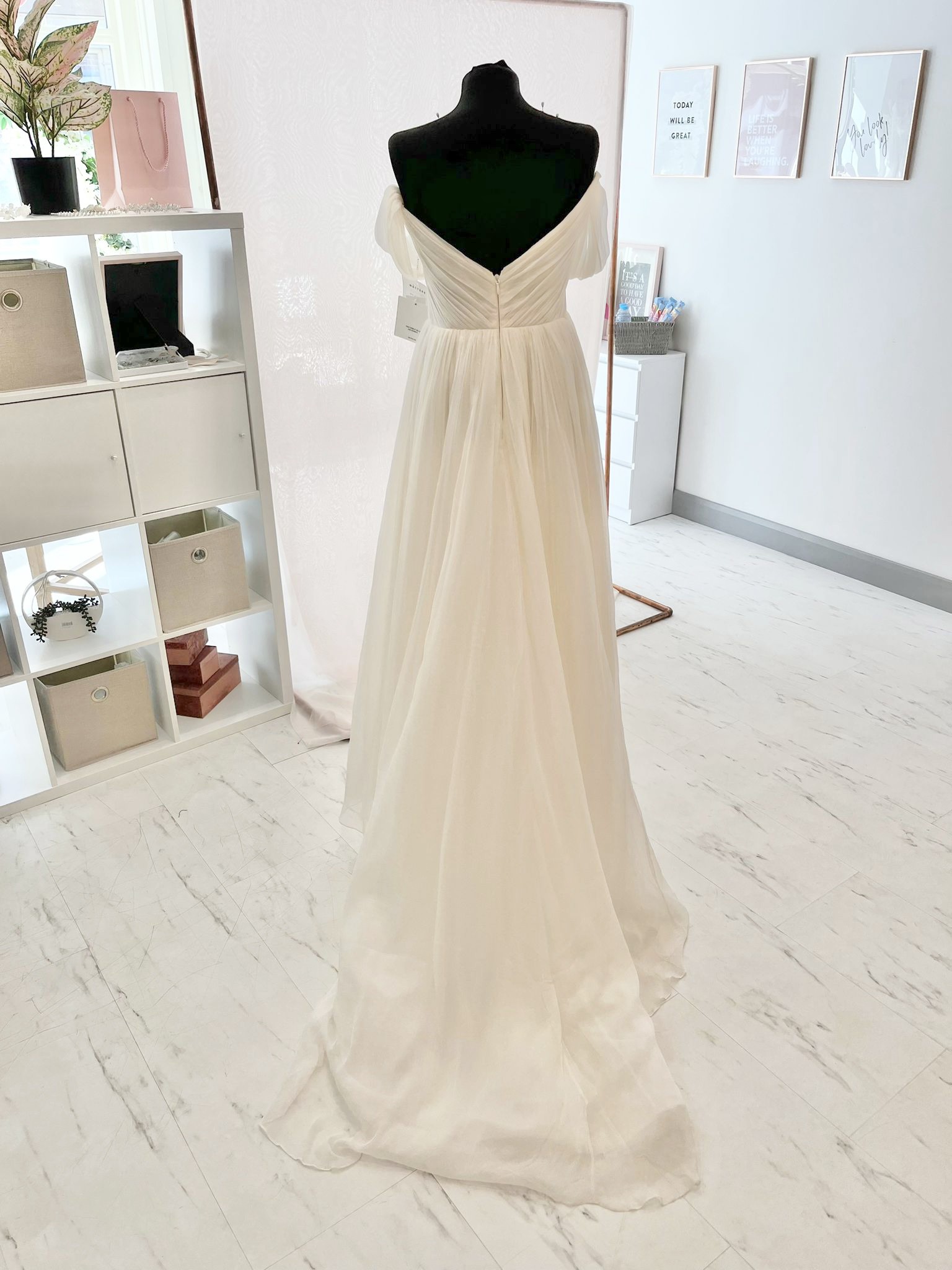 Watters, Magnolia Sample Wedding Dress Save 60% - Stillwhite